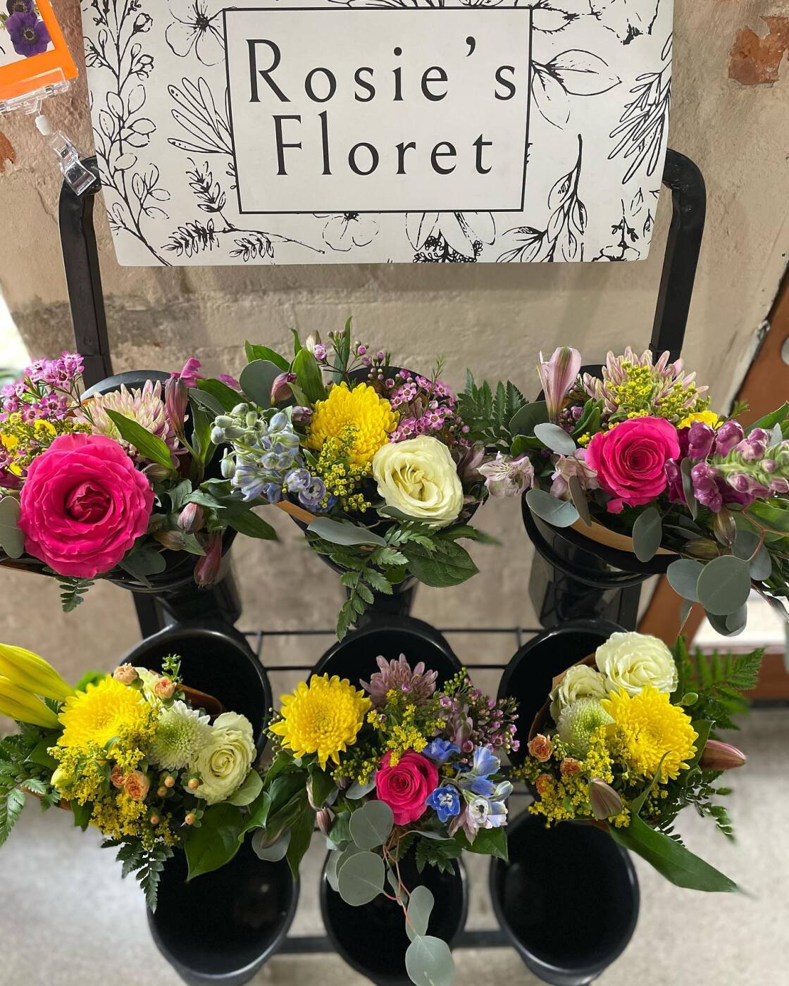 Neighborhood coffee shop | Fiddle Leaf Cafe