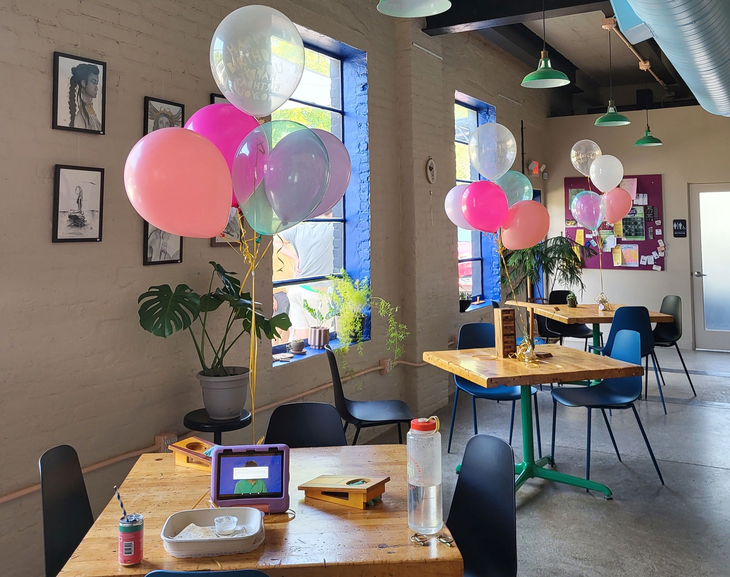 Neighborhood coffee shop | Fiddle Leaf Cafe